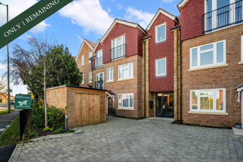 Browse Stylish New Homes & Move Up in Surrey with Robert Leech