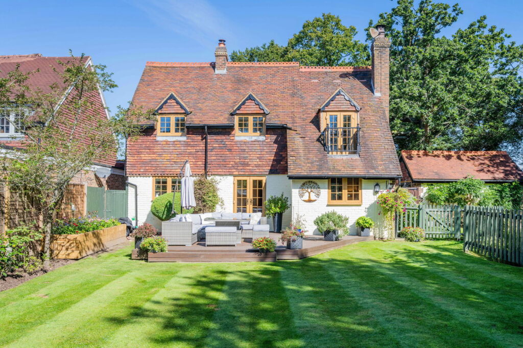 Robert Leech: Your Trusted Estate Agent Partner