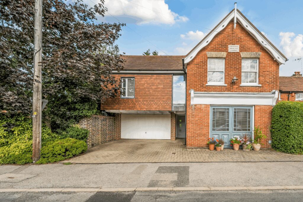 Church Road, Lingfield, RH7 6AH - Robert Leech