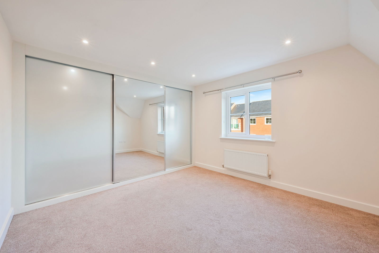 Powell Gardens, Redhill - Robert Leech